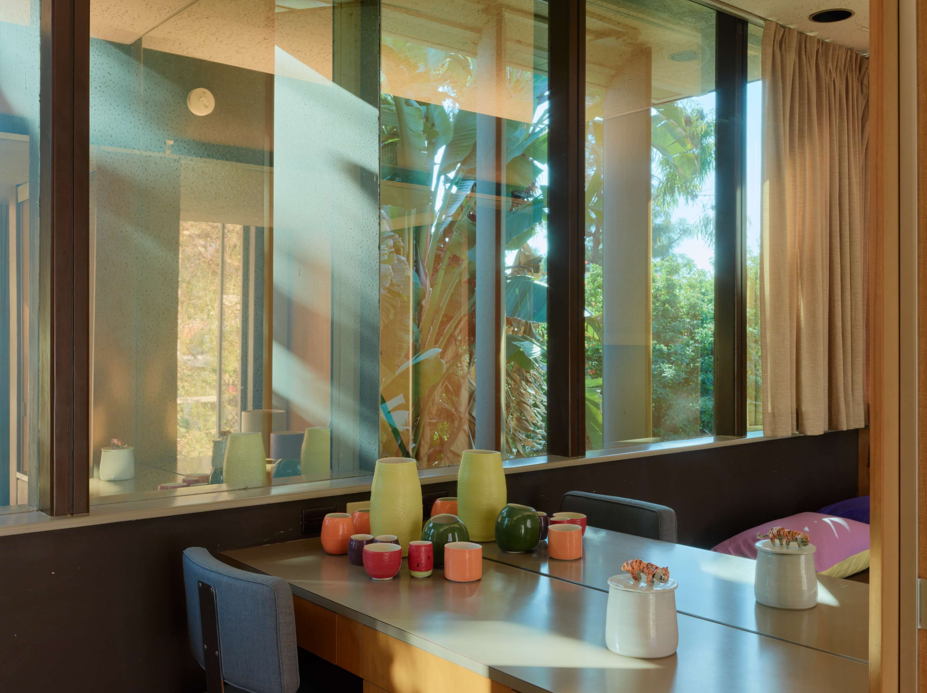 Shio Kusaka, Neutra VDL Studio and Residences - Pari Dust